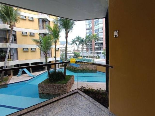 Apartamento beira mar com lazer — Enseada — Guarujá