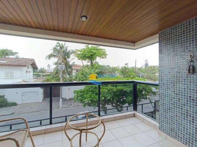 Apartamento beira mar com lazer — Enseada — Guarujá