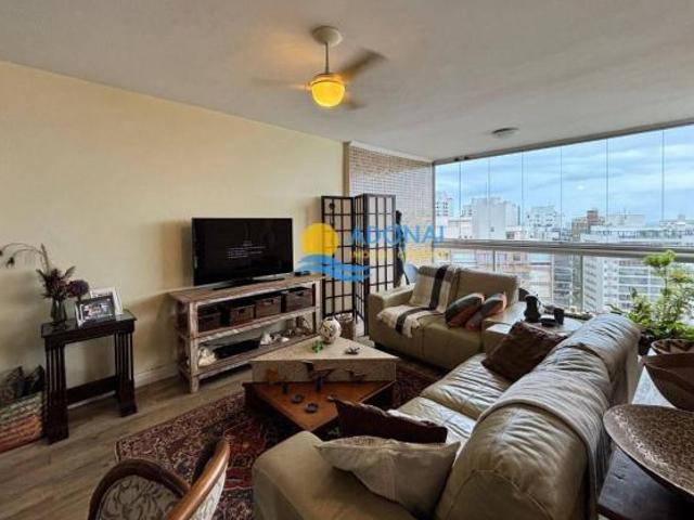 Apartamento beira mar com lazer — Pitangueiras — Guarujá