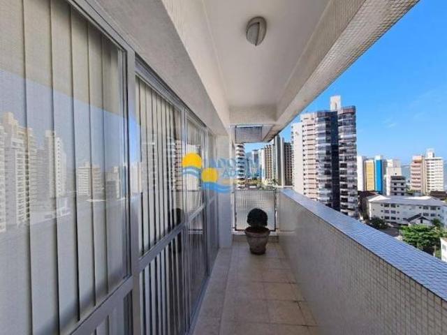 Apartamento beira mar com sacada — Astúrias — Guarujá