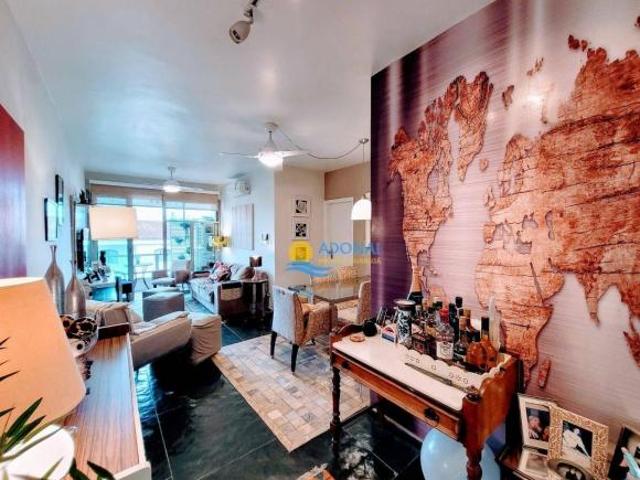Apartamento beira mar com sacada — Enseada — Guarujá