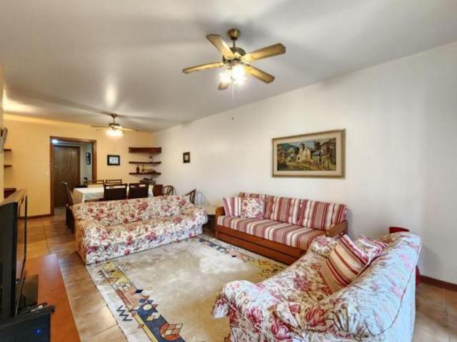 Apartamento beira mar com sacada — Enseada — Guarujá
