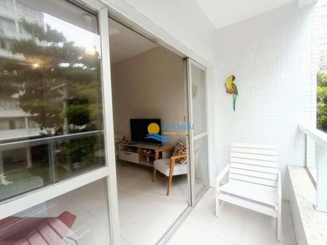 Apartamento beira mar com sacada — Pitangueiras — Guarujá
