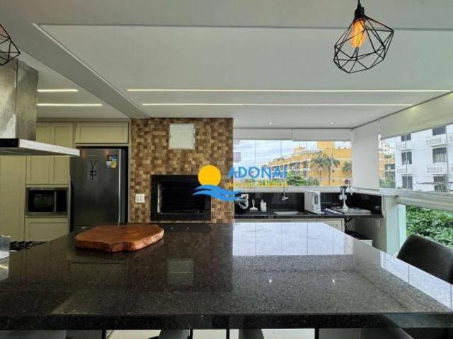 Apartamento beira mar com varanda gourmet — Enseada — Guarujá