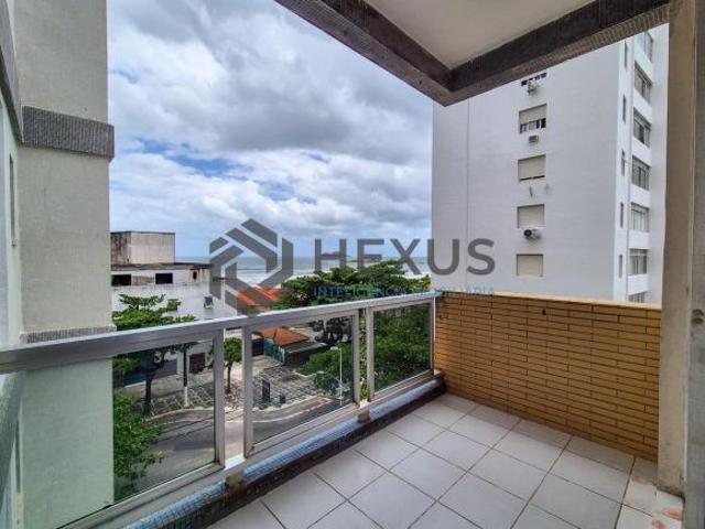 Apartamento beira mar com varanda na Praia das Pitangueiras, Guaruja