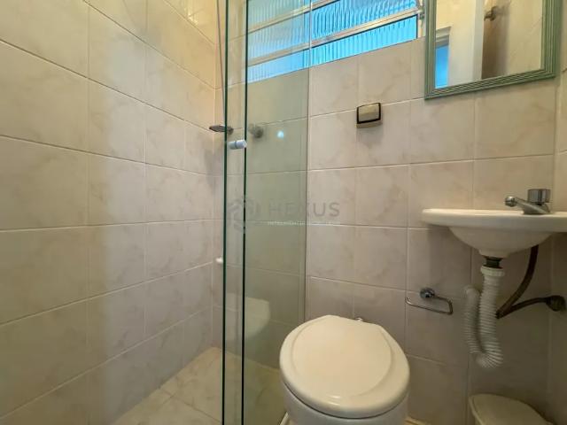 Apartamento beira mar com vista mar na Praia das Pitangueiras, Guaruja