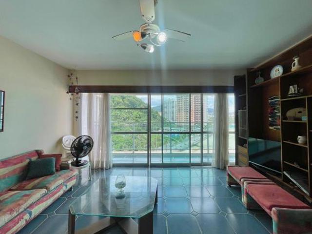 Apartamento Beira Mar à Venda na Pitangueiras no Guarujá | QVista Inteligênci.