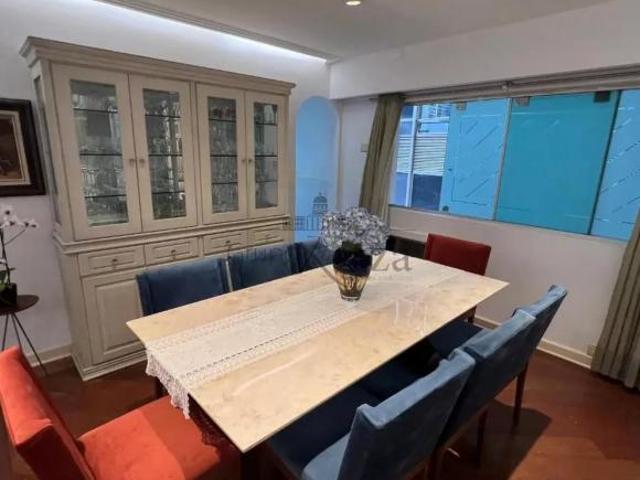 Apartamento Bela Vista 3 Dormitórios 180m²