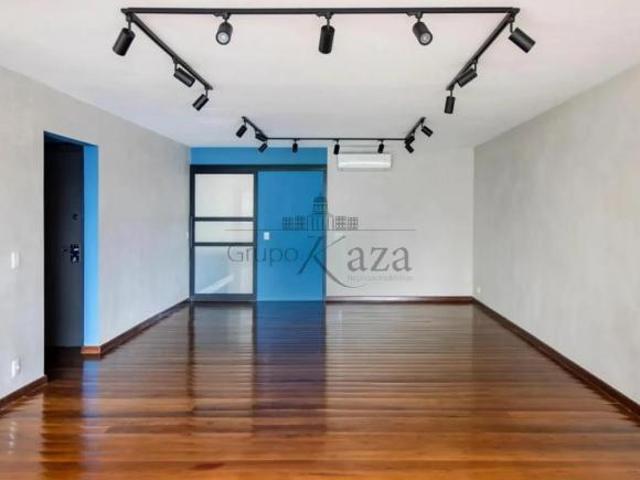 Apartamento Bela Vista 4 Dormitórios 263m²