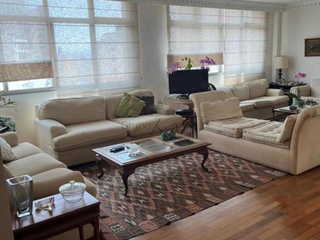 Apartamento Bela Vista 5 Dormitórios 390m²