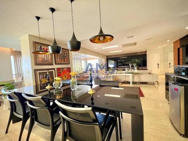 Apartamento belíssimo em frente ao Parque Vaca Brava