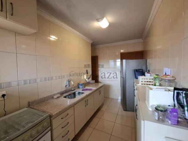Apartamento Bosque dos Eucaliptos Edifício Vitor Hugo 2 Dormitórios 74m²