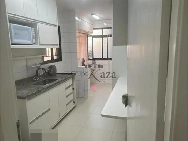 Apartamento Bosque dos Eucaliptos Residencial Liverpool 3 Dormitórios 90m²