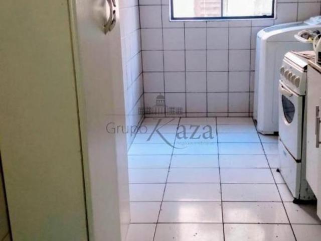 Apartamento Bosque dos Eucaliptos Residencial Primavera 2 Dormitórios 49m²