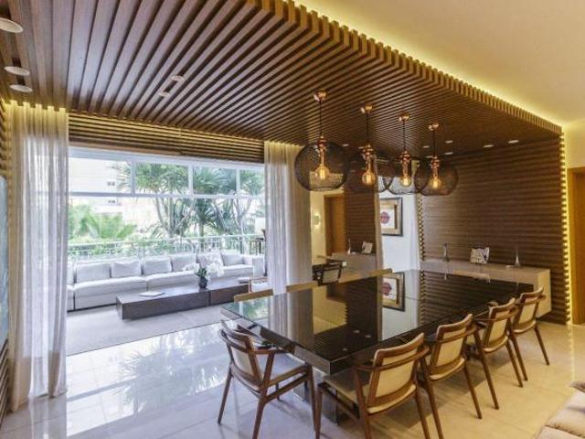 Apartamento Boulevard Tamboré, 240m², 3 quartos sendo 3 suítes,3 vagas + subsolo