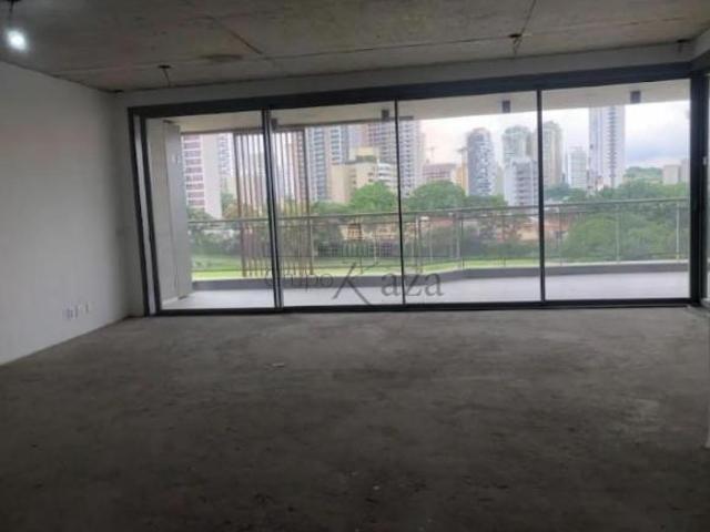 Apartamento Brooklin 4 Dormitórios 197,72m²