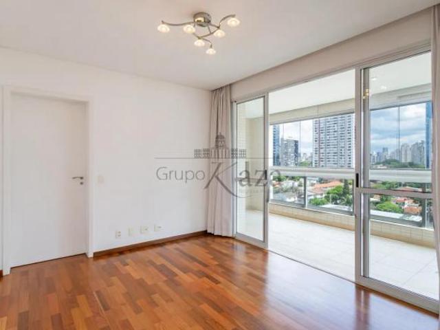 Apartamento Brooklin 4 Suítes 234m²