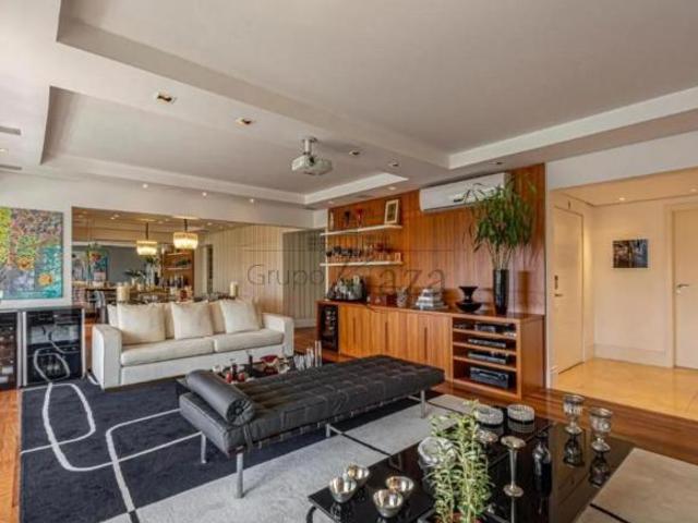 Apartamento Brooklin 4 Suítes 239m²
