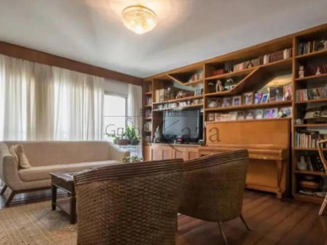 Apartamento Brooklin Paulista 4 Dormitórios 170m²