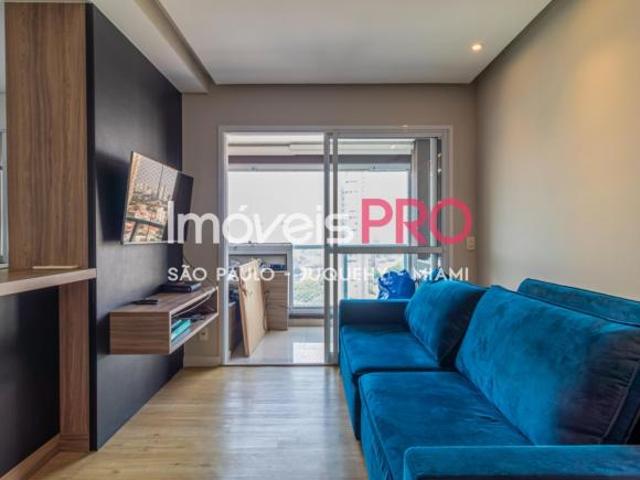 Dois dormitórios, uma suite, apto reformado para venda no Brooklin, agende a sua visita!