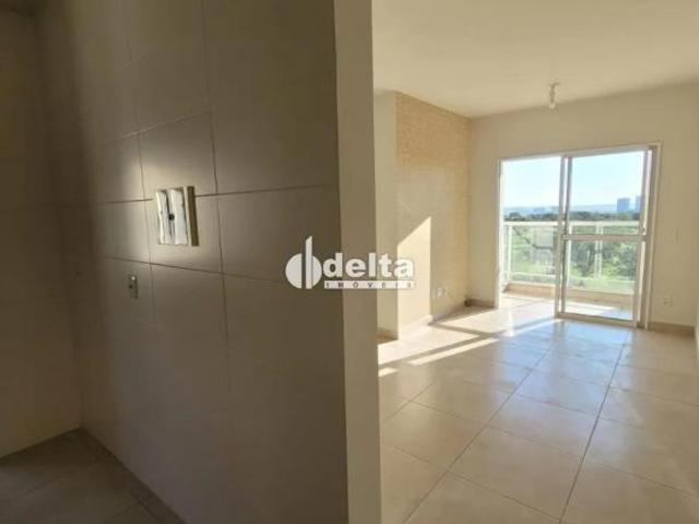 Apartamento c om 3 quarto sendo 1 suíte disponível para venda no bairro Laranjeiras em Uberlândia M