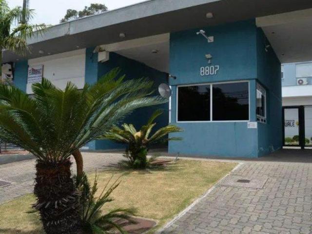 Apartamento c/ suíte e móveis sob medida à venda no Partenon