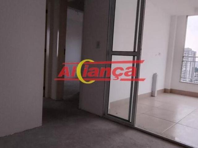 APARTAMENTO C/ SACADA 76M²
