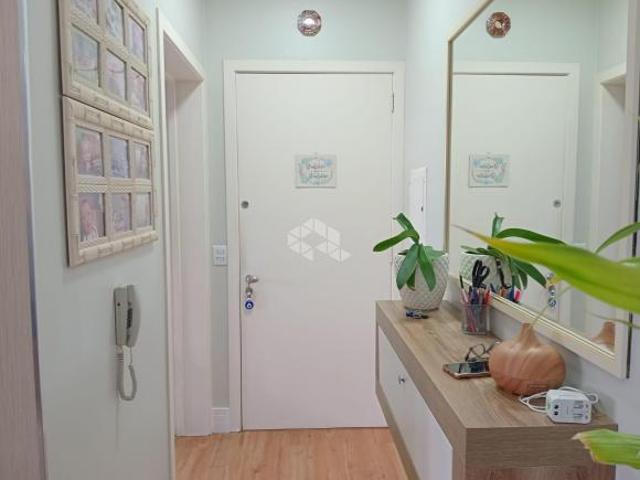Apartamento c/ 2 dormitórios, semimobiliado,sacada,churrasqueira, vista,eleva