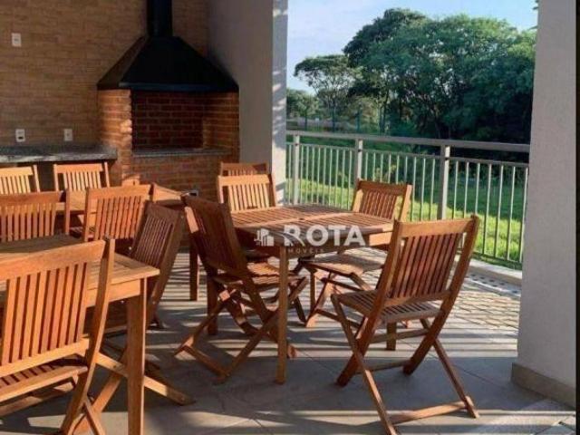 Apartamento c/ 2 quartos no Bairro Morro Alto