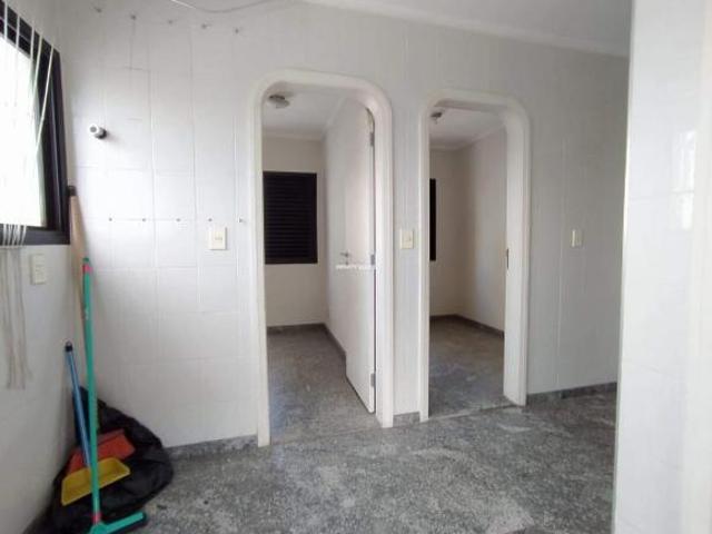 Apartamento c/ 3 quartos, 3 suítes e 4 vagas, 272m², à venda no Condomínio Edifício Palazzo Di Tivol