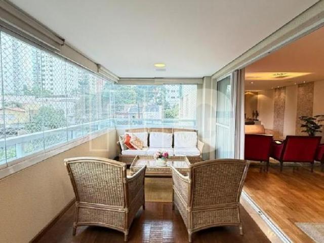 APARTAMENTO CAMPO BELO Venda 206 m² 3 Suítes 3 Vagas