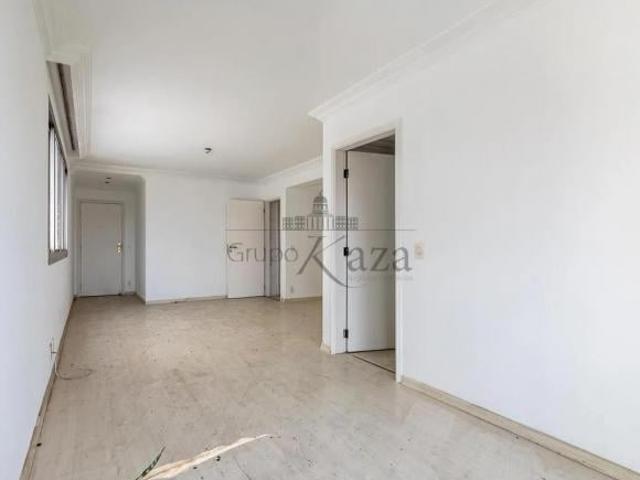 Apartamento Campo Belo 2 Dormitórios 91m²