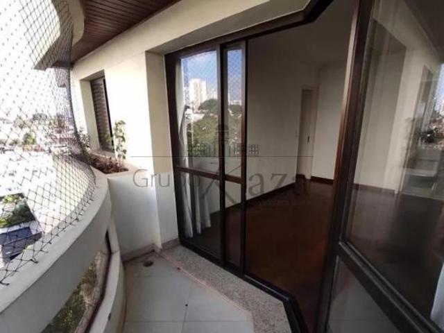 Apartamento Campo Belo 3 Dormitórios sendo 1 Suíte 110m²