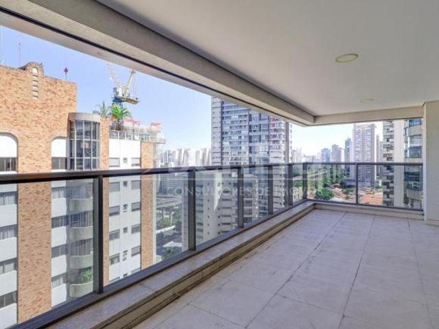 Apartamento com 3 quartos, no Campo Belo!