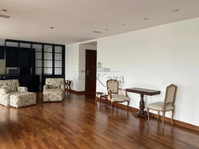 Apartamento Campo Belo 3 Suítes 288m²