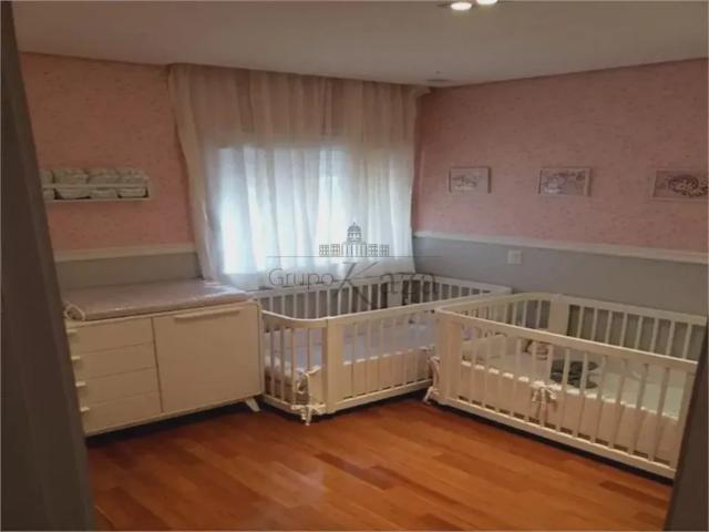 Apartamento Campo Belo 4 Dormitórios 201m²
