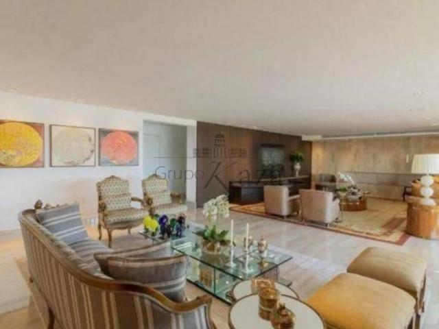 Apartamento Campo Belo 5 Dormitórios 485m²