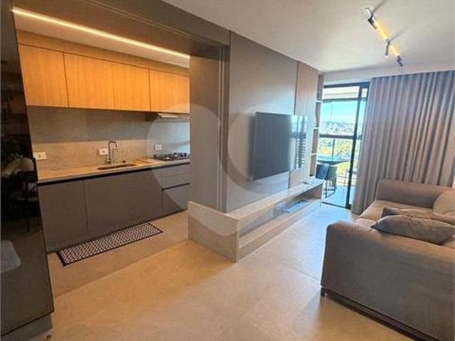 Apartamento Cabral 3 Dormitórios 1 Suíte 2Vagas Face Norte Andar Alto