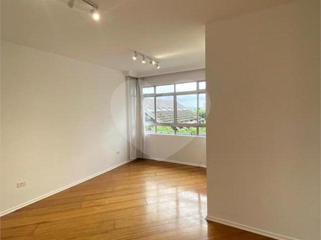Apartamento Cabral 3 Dormitórios 2 Vagas Vista Livre