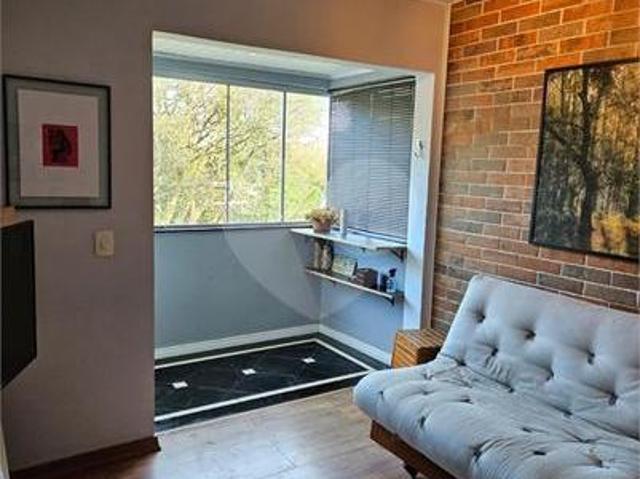 Apartamento Cabral 2 Quartos 1 Suíte Semi Mobiliado