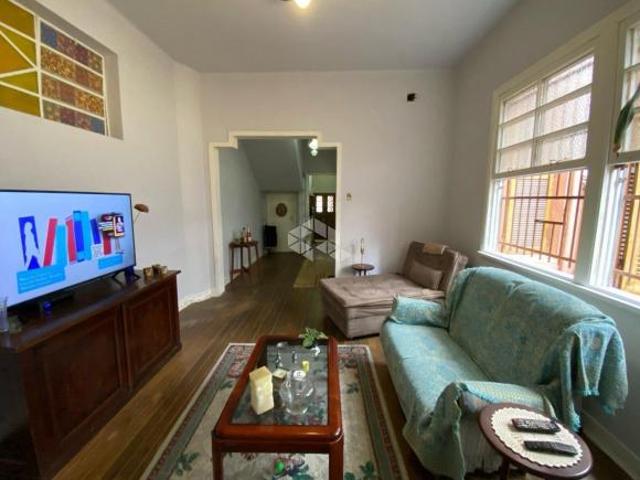 Apartamento/ casa à venda no bairro Bom Fim
