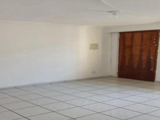 Apartamento Cdhu à venda no Bairro da Vila Aurora na Rua César Augusto Costalonga Varejão 300