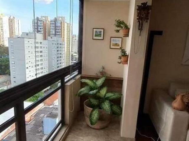 Apartamento Centro 126 m² contendo 4 quartos sendo 1 suíte com closet e armários planejados
