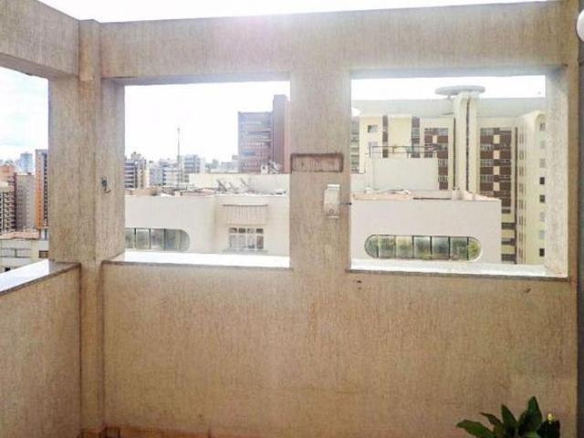Apartamento centro andar alto sacada 03 dormitórios no Edifício Salvador Dali R$ 550.000