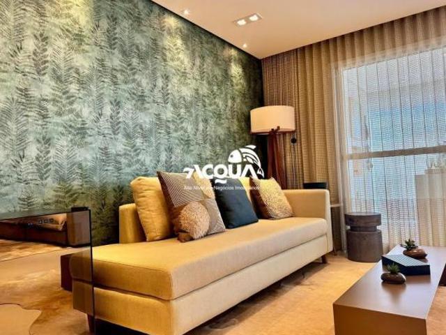 Apartamento centro Pitangueiras com sacada