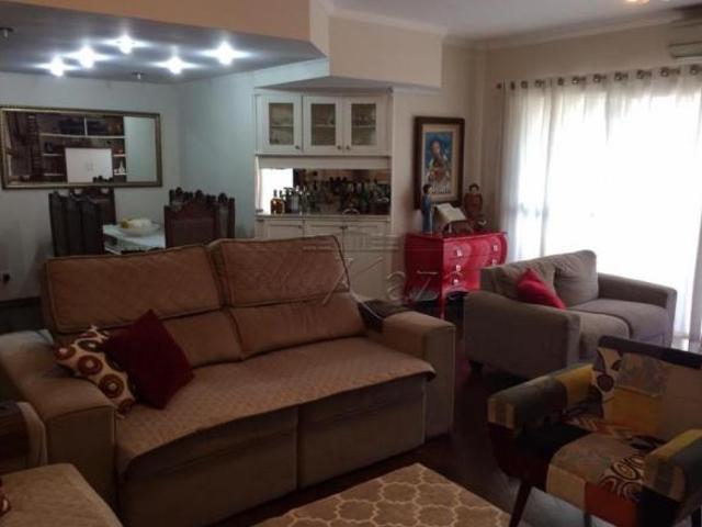 Apartamento Centro Residencial Por do Sol 4 Dormitórios 176m²