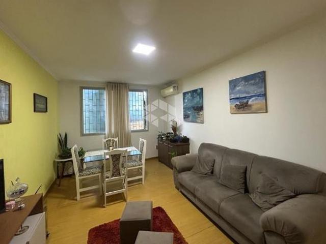Apartamento central com 2 dormitórios!