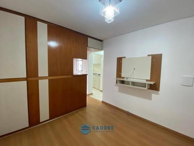 Apartamento central com um dormitório elevador