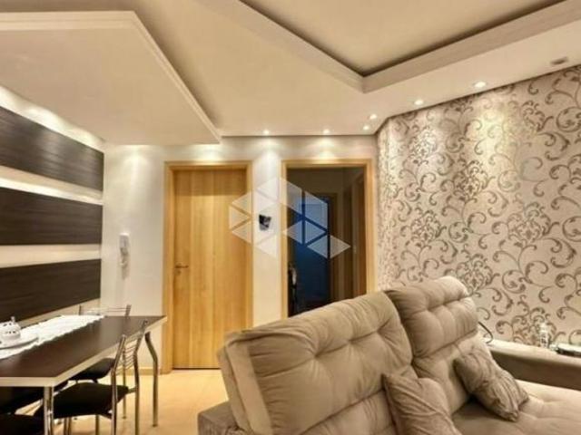 Apartamento central de 02 dormitórios com 01 box