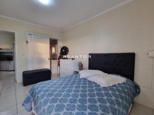 Apartamento central de 2 dormitórios no centro